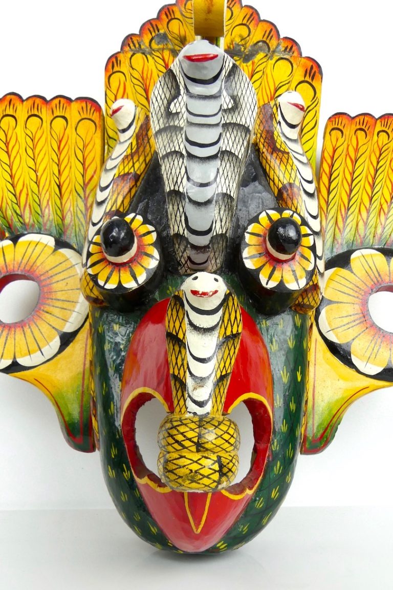 Masque Gara Raksha du Sri Lanka en bois polychrome - Boutique OVIRY