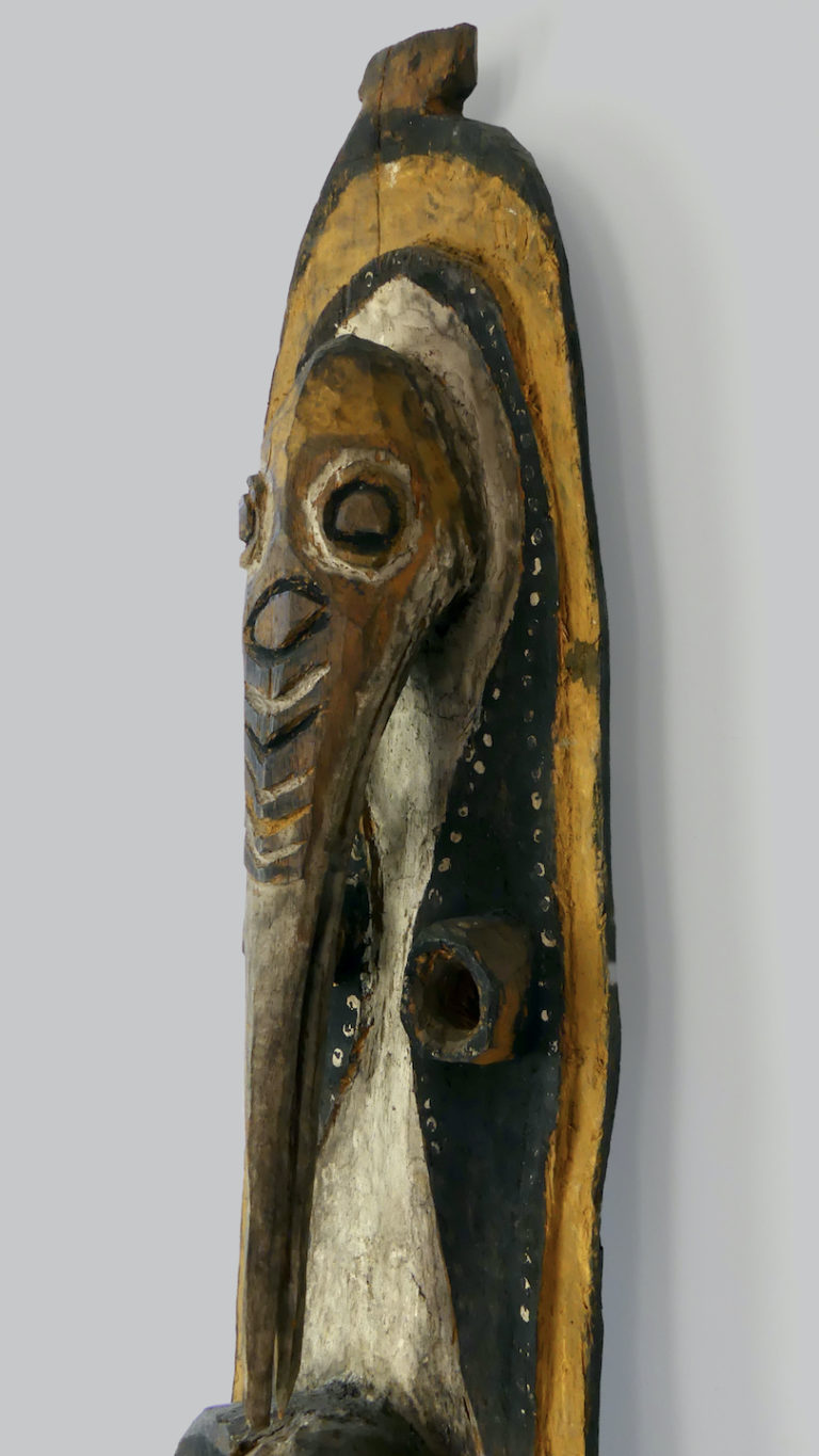 Masque de pignon Garra papou en bois de fer - Tribu Bahinemo - OVIRY