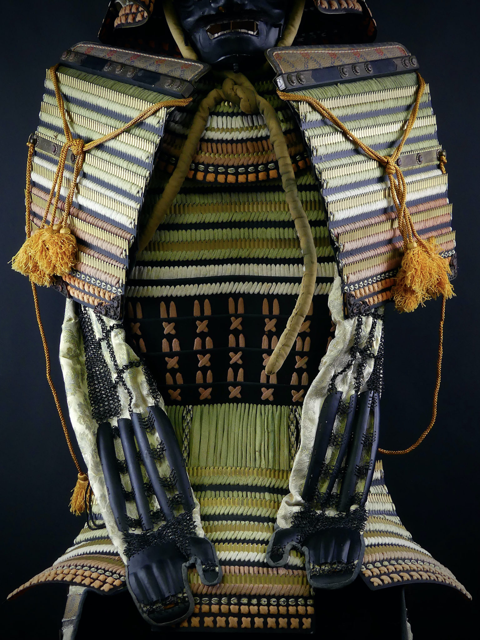 Yoroi armure de samouraï dans son coffre Gusoku bitsu - Shōwa - OVIRY