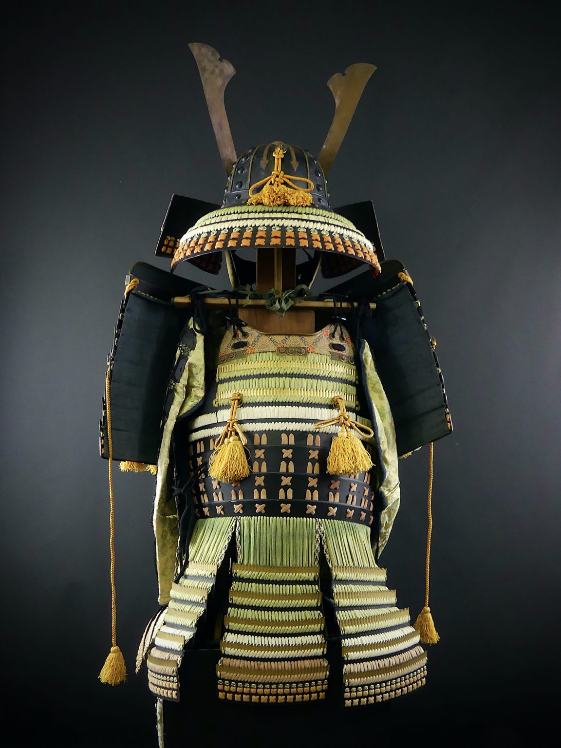 Yoroi armure de samouraï dans son coffre Gusoku bitsu - Shōwa - OVIRY