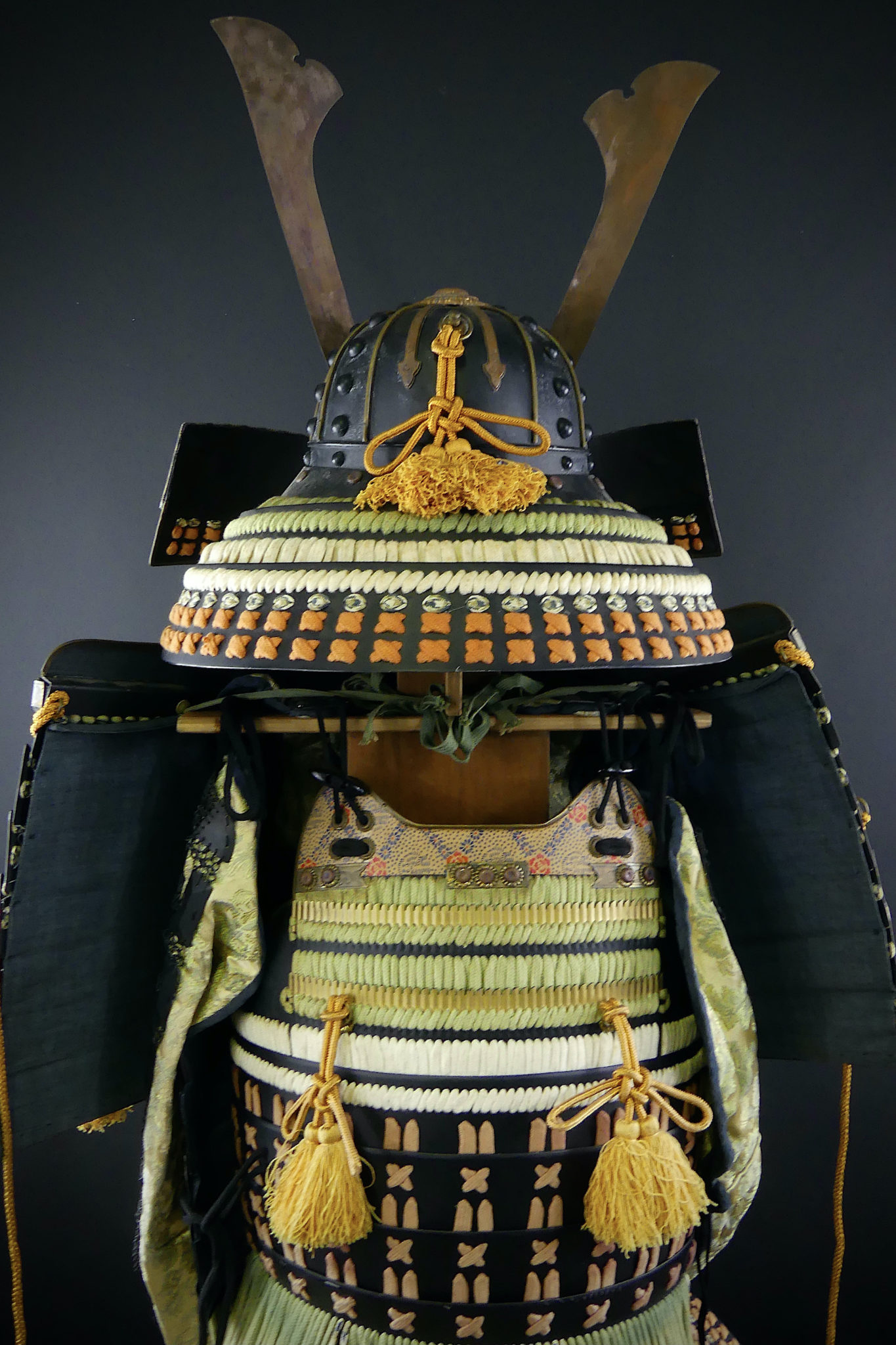 Yoroi armure de samouraï dans son coffre Gusoku bitsu - Shōwa - OVIRY