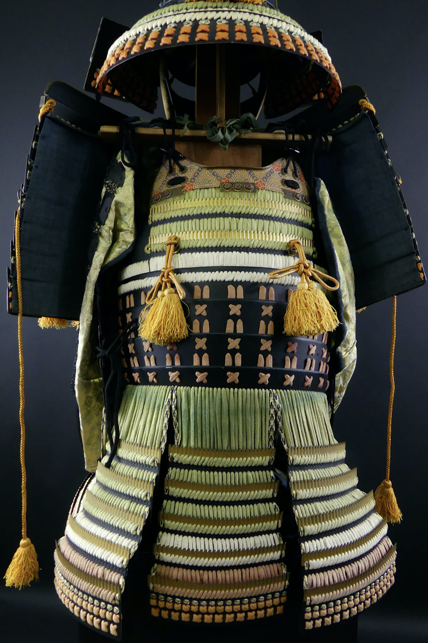 Yoroi armure de samouraï dans son coffre Gusoku bitsu - Shōwa - OVIRY