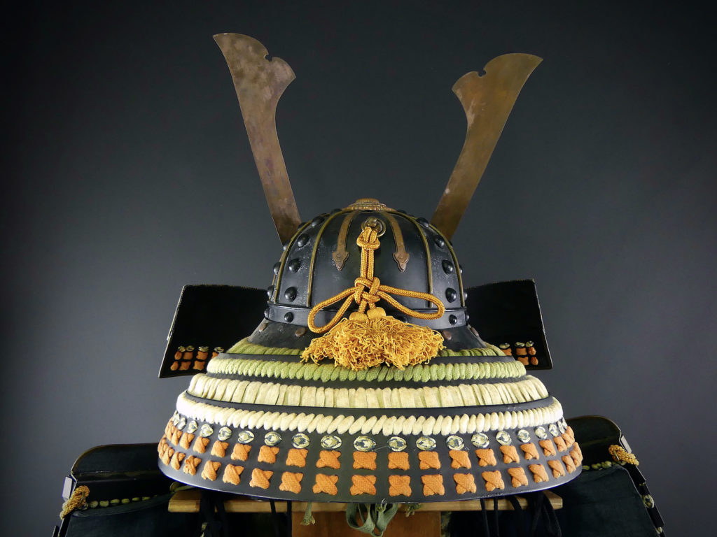 Yoroi armure de samouraï dans son coffre Gusoku bitsu - Shōwa - OVIRY