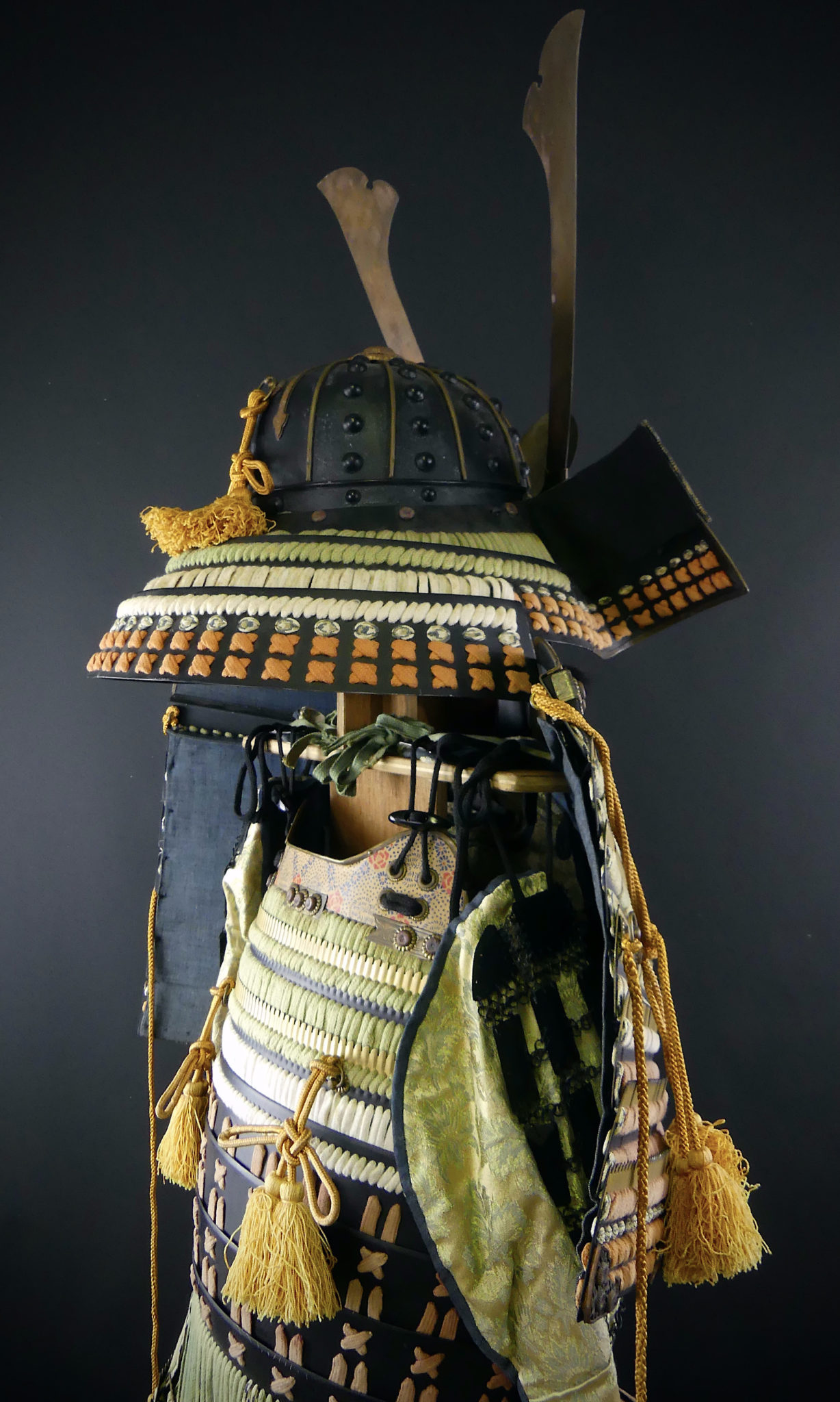 Yoroi armure de samouraï dans son coffre Gusoku bitsu - Shōwa - OVIRY