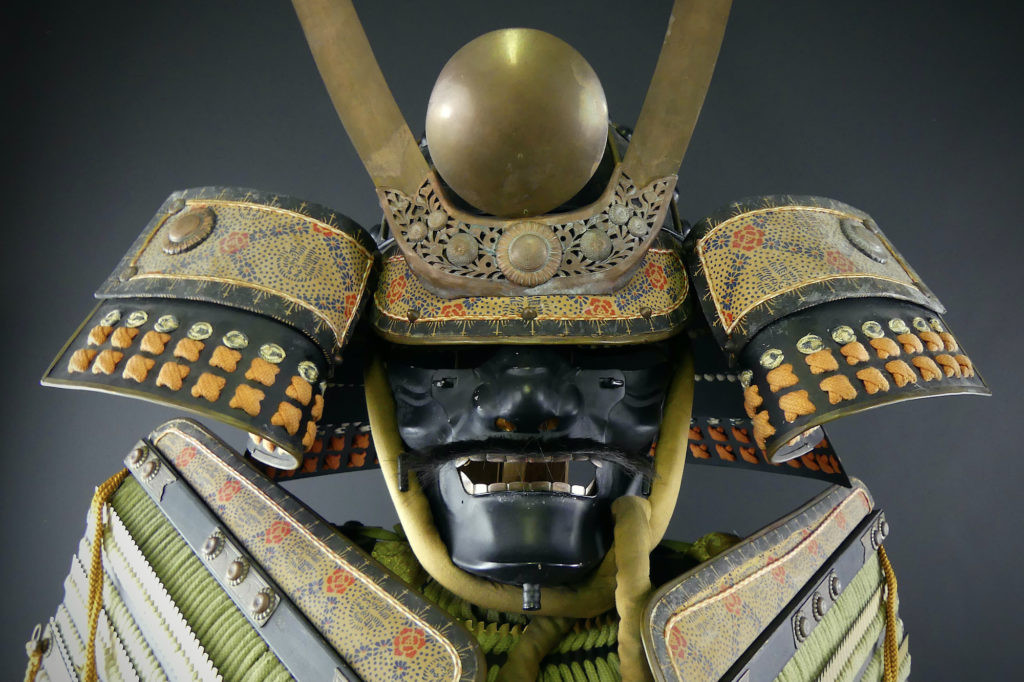 Yoroi armure de samouraï dans son coffre Gusoku bitsu - Shōwa - OVIRY