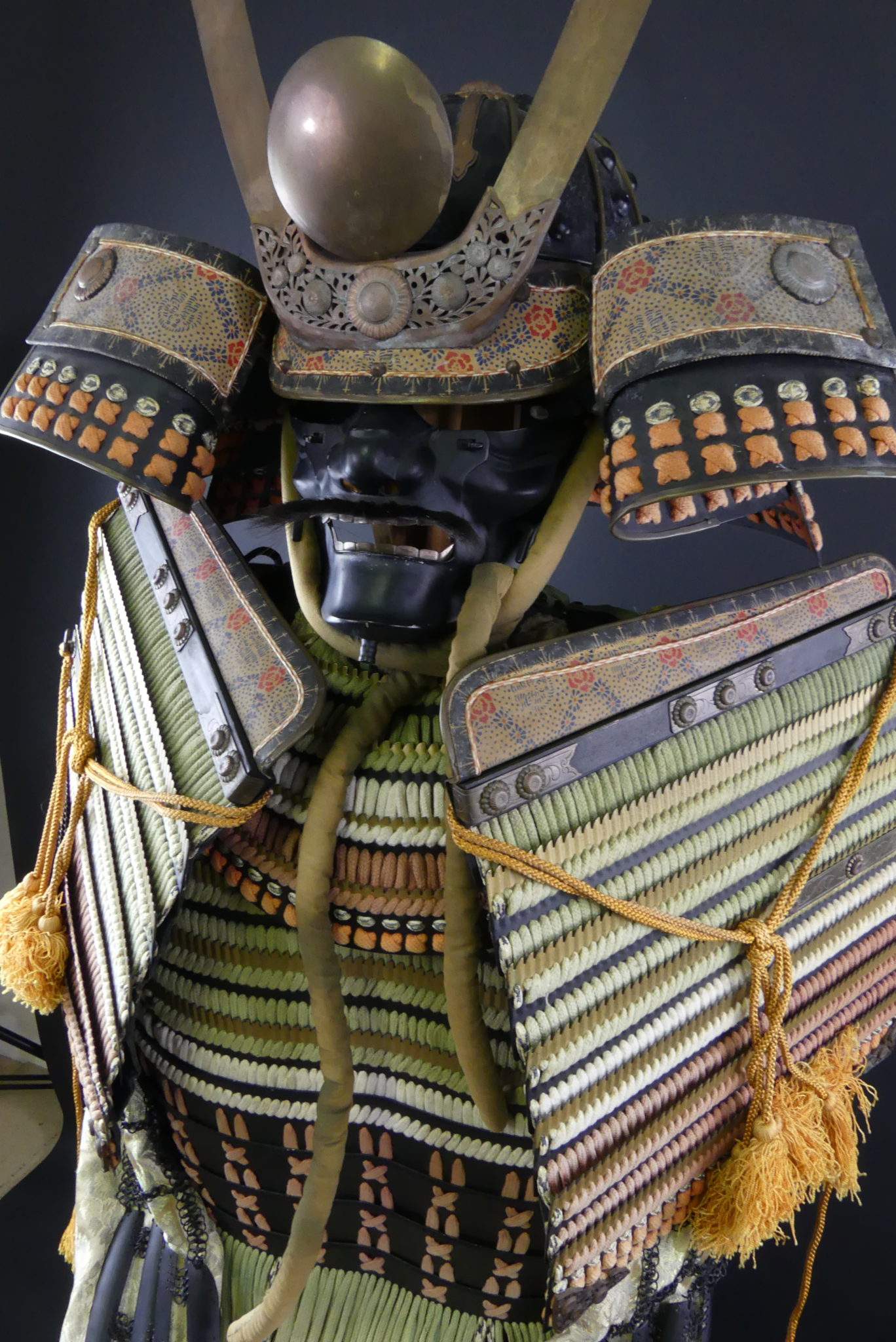 Yoroi armure de samouraï dans son coffre Gusoku bitsu - Shōwa - OVIRY