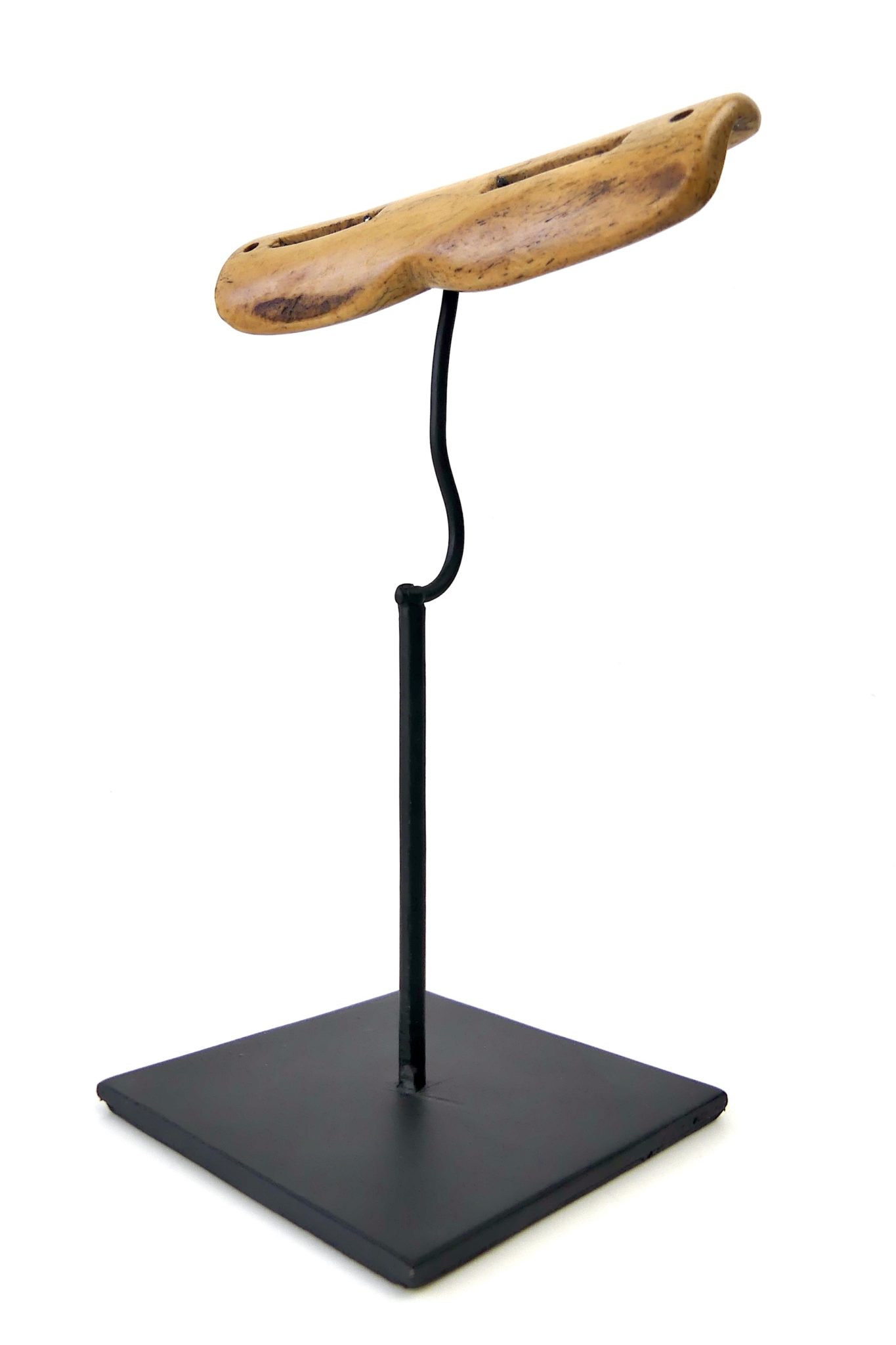 Nigaugek lunettes des neiges à fentes Yupik sur socle - Art Inuit - OVIRY