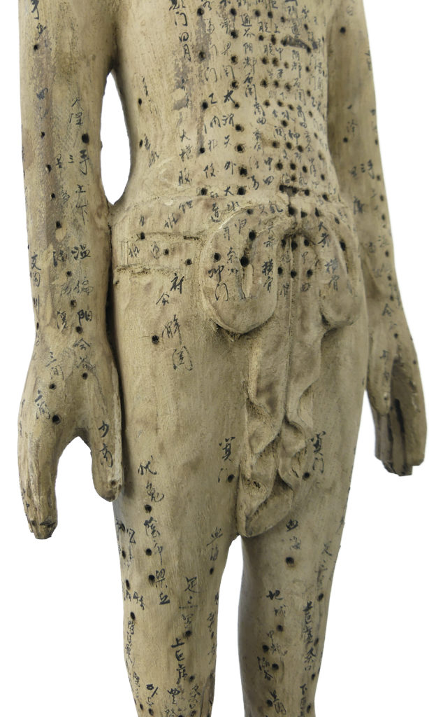 Grande statue acupuncture homme ancienne en bois Chine OVIRY