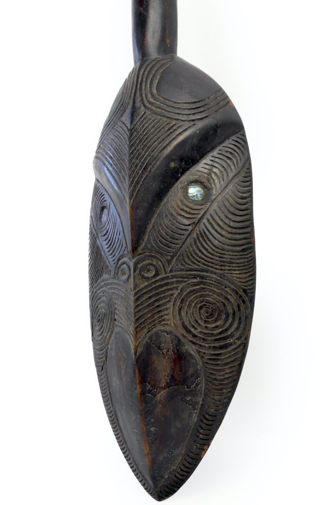 Patu māori ancien massue en bois précieux et ormeau - OVIRY