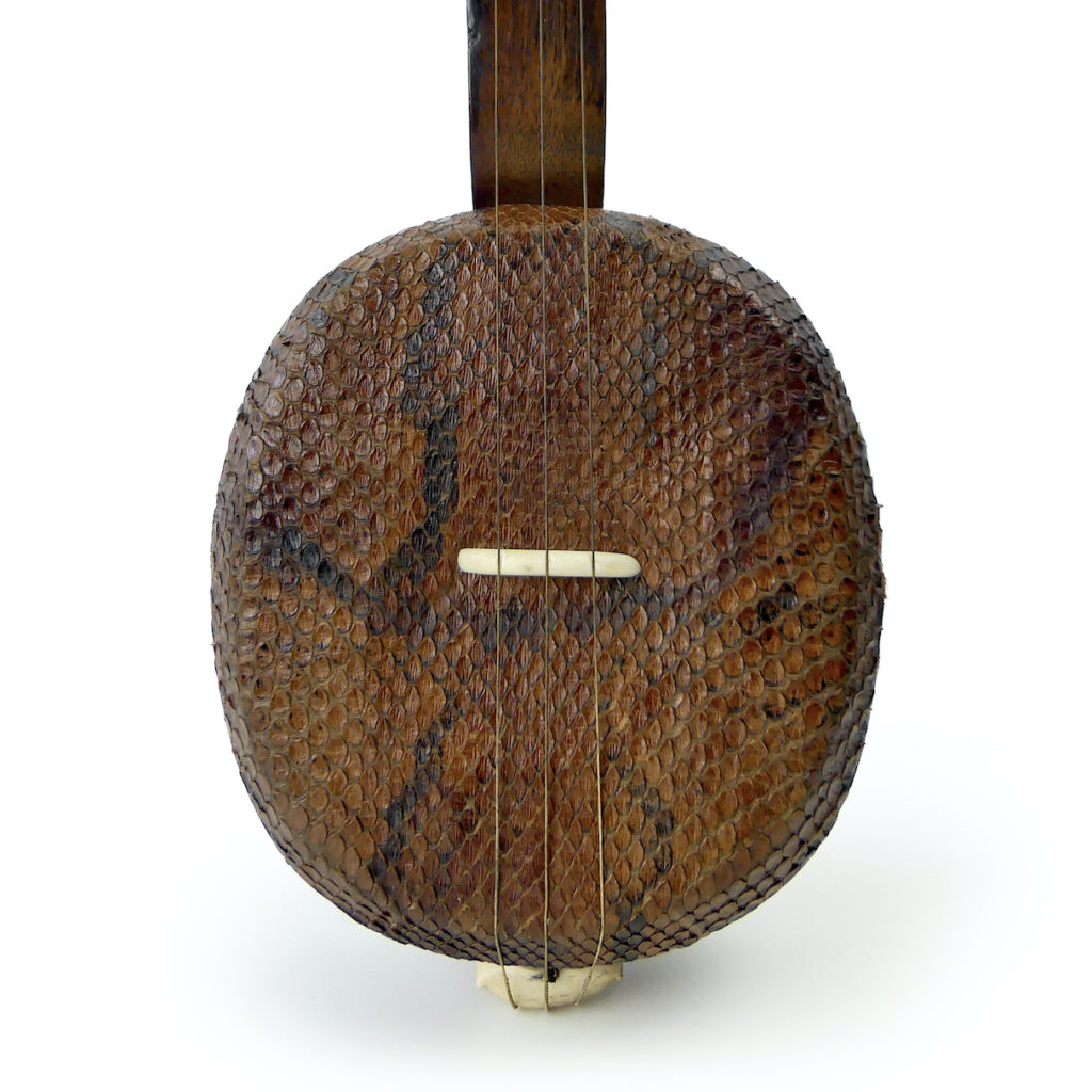 Sanxian luth chinois ancien à 3 cordes en bois os et peau - OVIRY