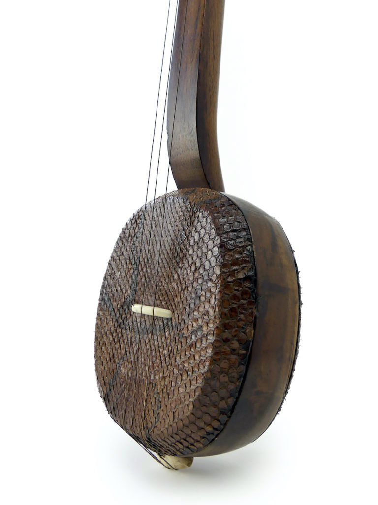 Sanxian luth chinois ancien à 3 cordes en bois os et peau - OVIRY