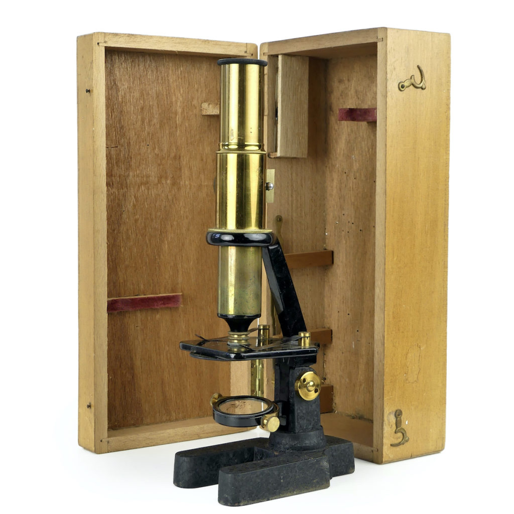 Microscope ancien en laiton et fonte dans coffret en bois - OVIRY