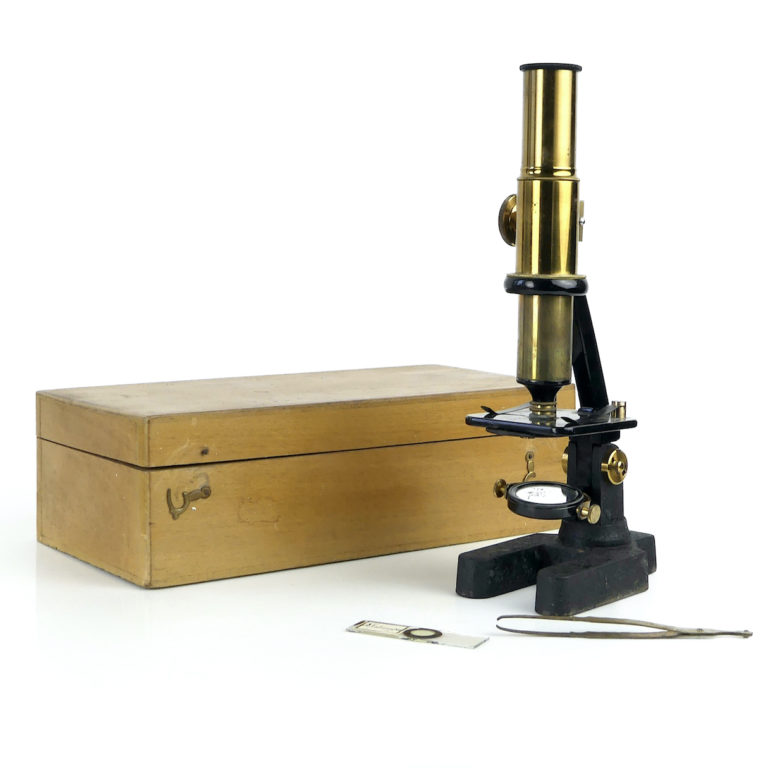 Microscope ancien en laiton et fonte dans coffret en bois - OVIRY