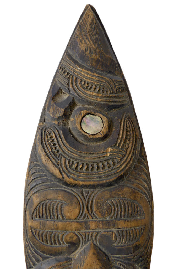 Patu māori ancien en bois léger et ormeau Patuki Teko Teko - OVIRY